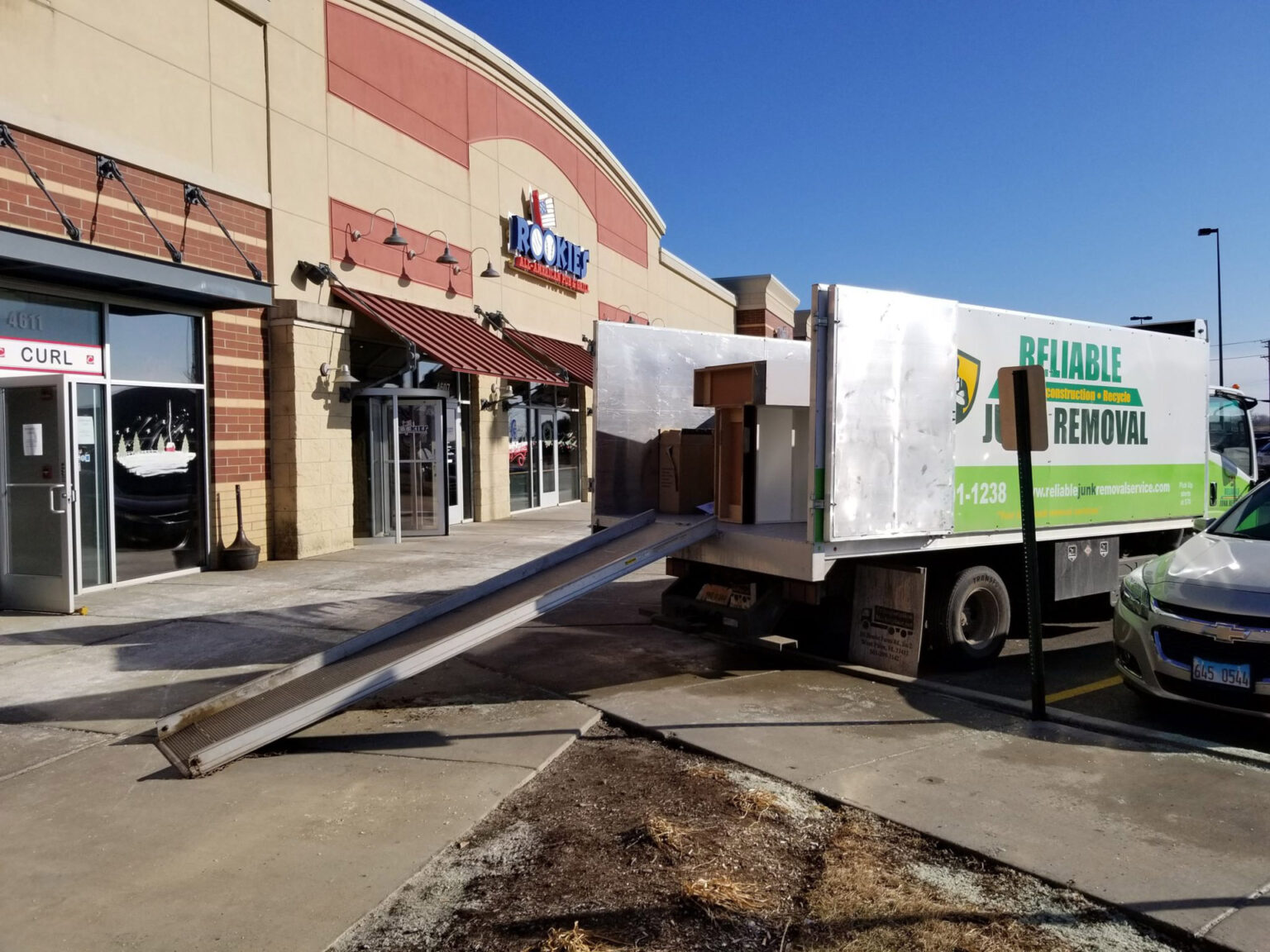 Reliable Junk Removal Services | Fast & Eco-Friendly Decluttering